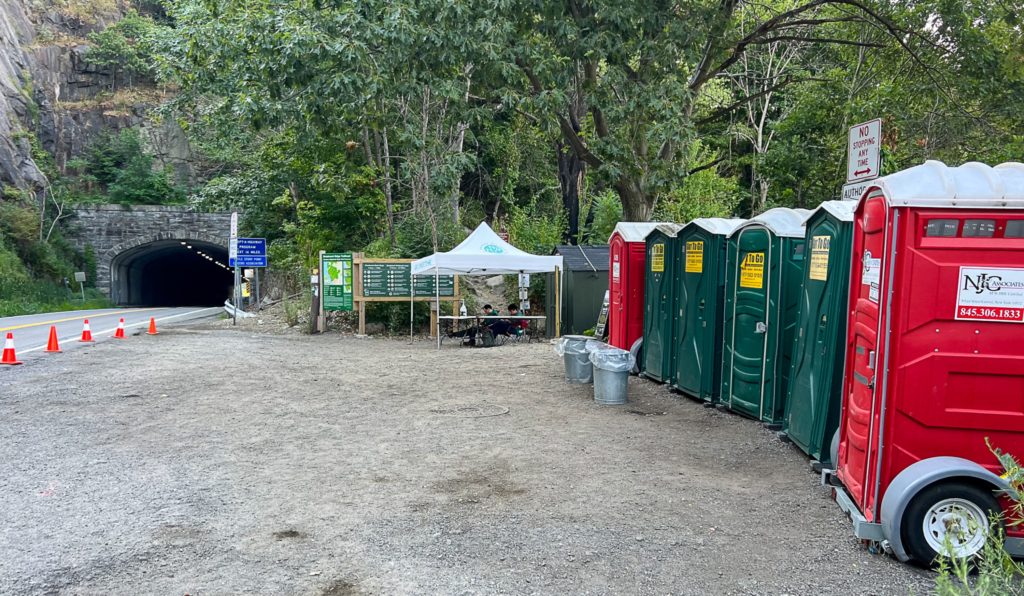 Breakneck Ridge - Hudson Highlands State Park Preserve - Take a Hike!