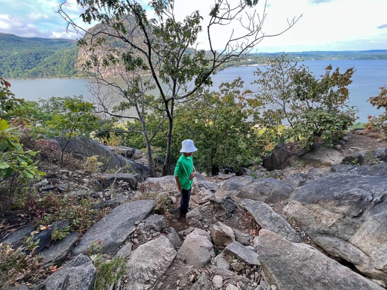 Breakneck Ridge - Hudson Highlands State Park Preserve - Take a Hike!
